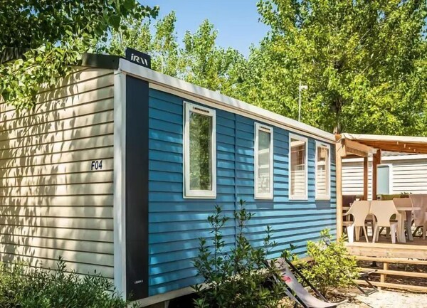 Campsite Les Pirons***** - Mobile Home Select Tv Clim Plancha 4 Rooms 6 People - Vendée