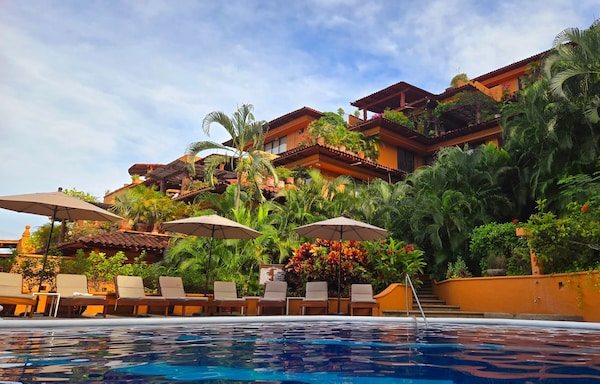 Amazing Views Of La Ropa Bay 3 Br Condo - Zihuatanejo