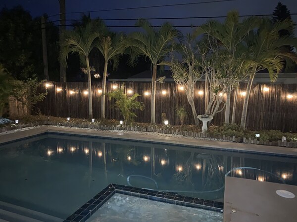 Tropical Oasis 2 Blocks From Beach Pool And Spa Home Fully Remodeled - Melbourne