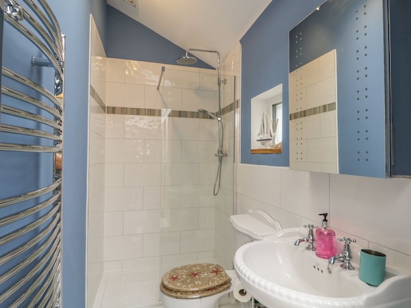 11 Village, Pet Friendly, Character Holiday Cottage In Portsoy - Aberdeenshire