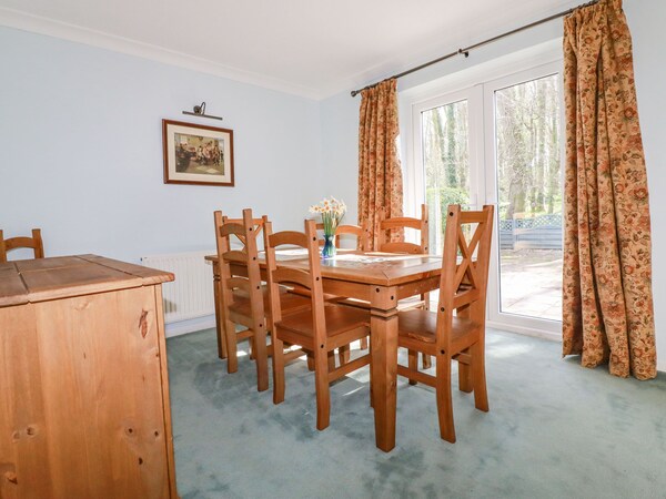 Trevow, Pet Friendly, Character Holiday Cottage In Camborne - Troon