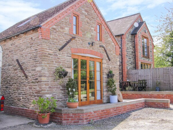 High Grove, Family Friendly, Character Holiday Cottage In Ludlow - Herefordshire