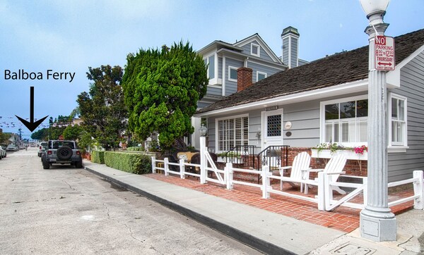 Unique, Original Island Cottage Close To The Ferry Fun Zone, And North Bay. - Newport Beach, CA