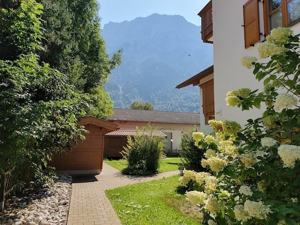 Marktstüberl, Holiday Apartment - "Marktstüberl" Apartment / 2 Bedrooms / Shower, Toilet - Mittenwald