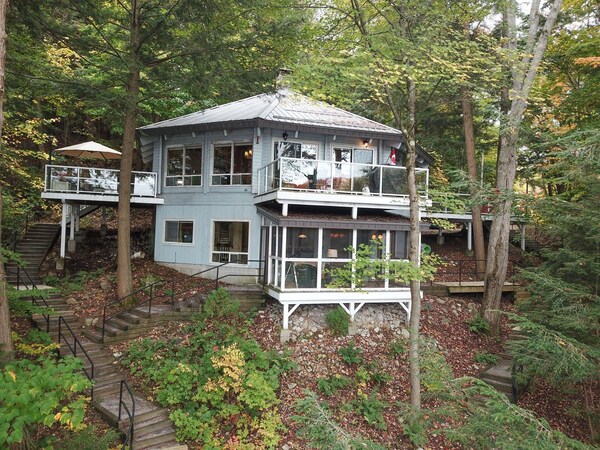 Family Friendly Getaway In Sucker Bay On Lake Rosseau! Sleeps 8! - Ontario