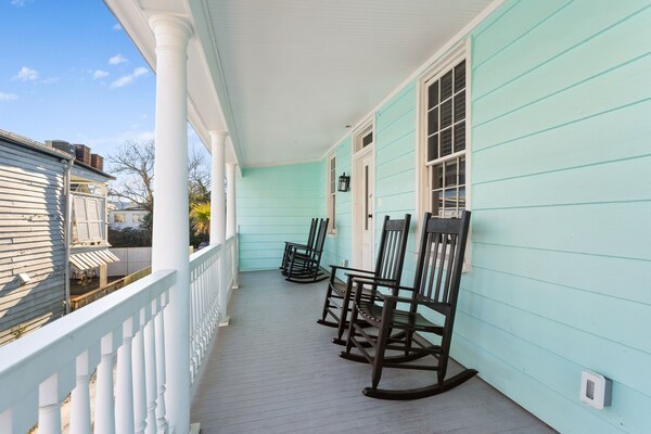 The Gemstone (Suite B) | Only 2 Blocks To King - Charleston, SC