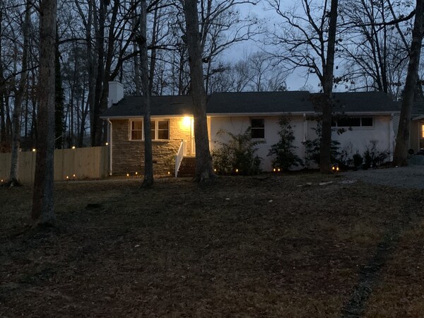 Chapel Hill/durham Retreat W/ Hot Tub, Full Body Massage Chair, Fenced Dog Area. - Chapel Hill, NC