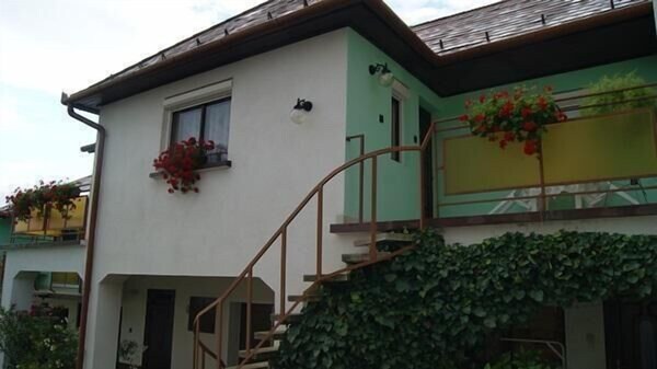 Ferienwohnung Hévíz Für 1 - 4 Personen Mit 2 Schlafzimmern - Ferienwohnung - Hévíz