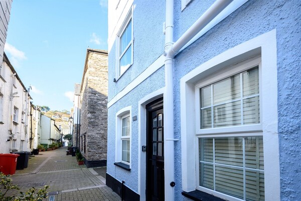 Delightful Town Centre Cottage - Looe