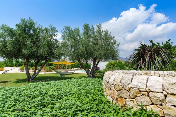 Villa With Pool, 550 Metres From The Sea In Avola, Sicily - Avola