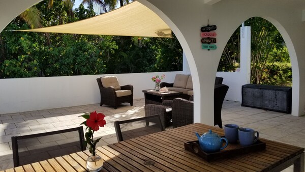 Reefhouse: 3br Oceanfront Home, Gorgeous Deck, Tranquility, 3 Min Walk To Beach - Vieques