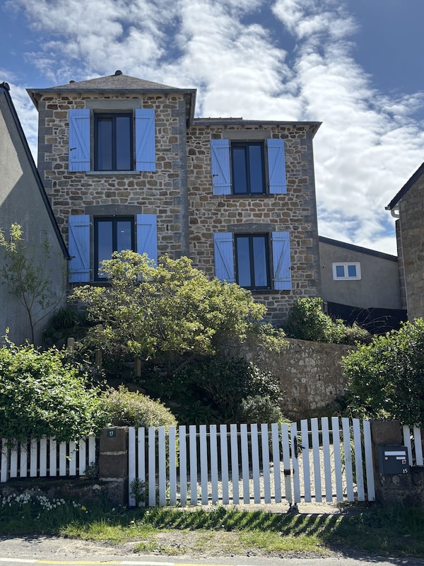Hjem Petite · Port Blanc Facing The Sea - Trélévern