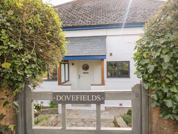 Dovefields, Family Friendly, Country Holiday Cottage In Helford - Coverack
