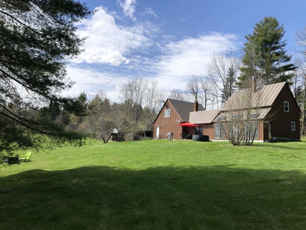 Comfortable Home, Hot Tub And Trails On 140 Acres - Littleton, NH