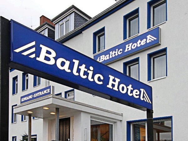 Double Room With 2 Extra Beds - Baltic Hotel In Lübeck - Lübeck
