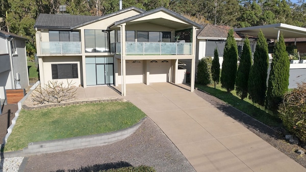 Oasis At Salamander Bay, 10 Raymond Ave - Boat Parking, Wifi, Air Con, Water Views - Soldiers Point