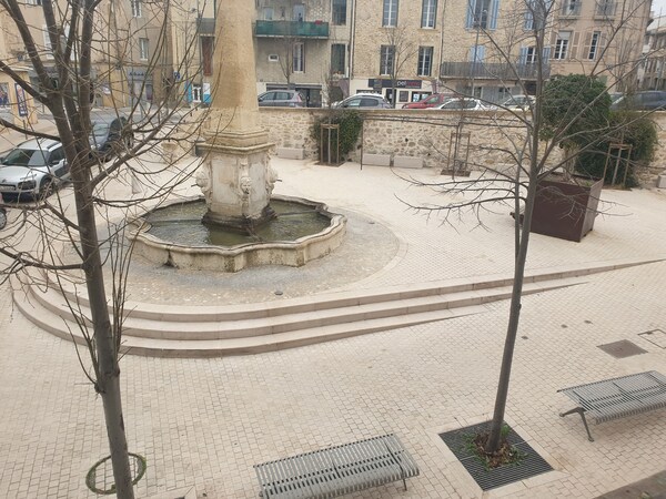 Appartamento-bagno In Camera Con Vasca - Rognes