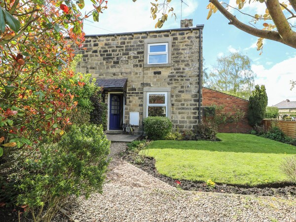 1 The Old Chapel, Pet Friendly, With A Garden In Pool-in-wharfedale - Yorkshire
