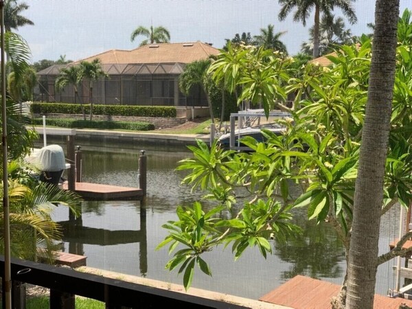 Walking Distance To The Beach!!! - Marco Island, FL
