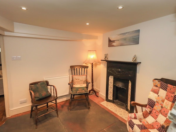 Bridge End Cottage, Pet Friendly, With Open Fire In Cartmel - Newby Bridge