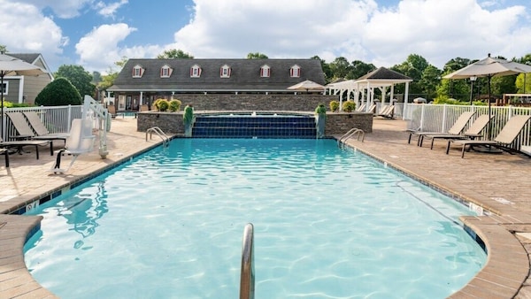 Wyndham Kingsgate - 1 Bedroom Suite - Williamsburg, VA
