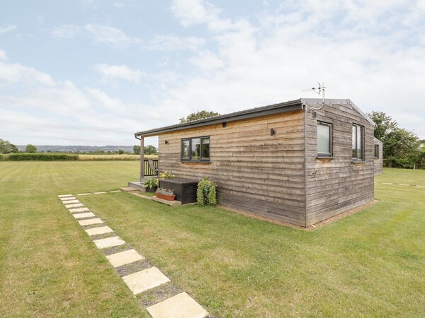 Cotswold View 3, Romantic, Character Holiday Cottage In Honeybourne - Warwickshire