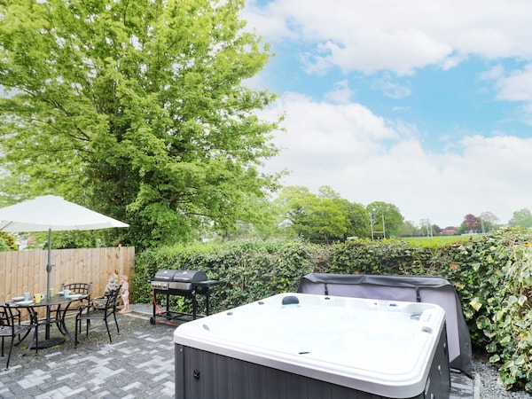 Globe Cottage, Family Friendly, With Hot Tub In Stratford-upon-avon - Stratford-upon-Avon