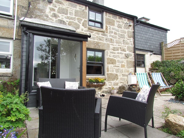Trenwith Bridge Cottage, Pet Friendly, With Open Fire In St Ives - St Ives