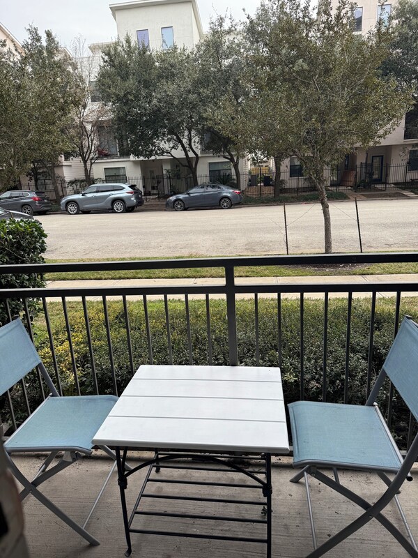 Downtown Houston Gem, Free Parking - Houston, TX