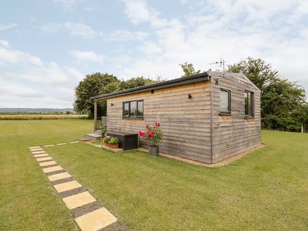 Cotswold View 4, Romantic, Character Holiday Cottage In Honeybourne - Broadway