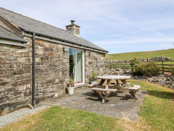 Orsedd Wen Cottage, Pet Friendly, With Open Fire In Betws-y-coed - Penrhyndeudraeth