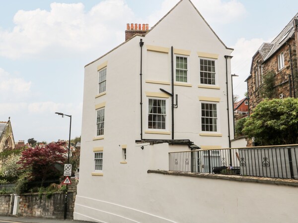 Trillo House, Pet Friendly, Character Holiday Cottage In Whitby - Whitby