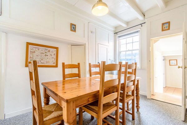 The Anchorage, Pet Friendly, Character Holiday Cottage In Whitby - 桑森德