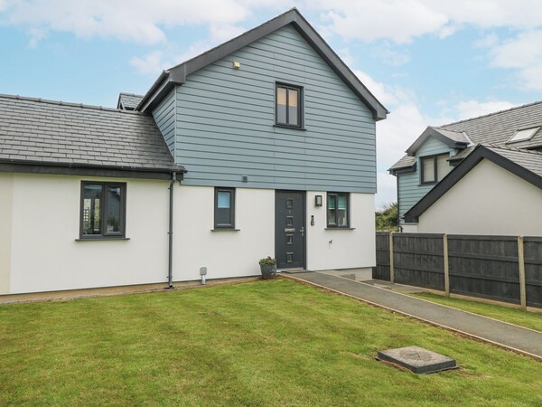 7 Parc Delfryn, Pet Friendly, Luxury Holiday Cottage In Benllech - Moelfre