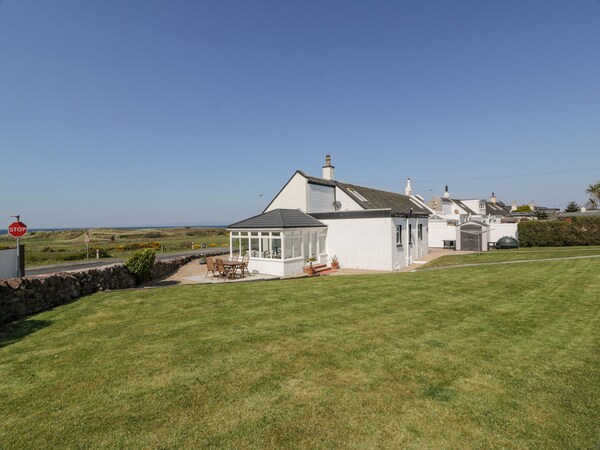 Ailsa Shores, Pet Friendly, Country Holiday Cottage In Turnberry - Girvan