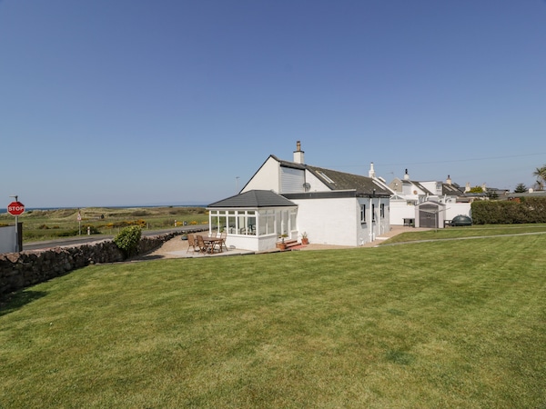 Ailsa Shores, Pet Friendly, Country Holiday Cottage In Turnberry - Girvan