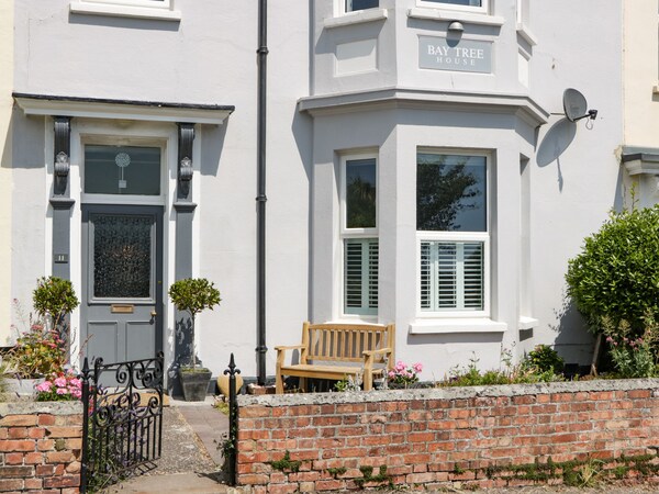 Bay Tree House, Pet Friendly, With A Garden In Seaton, Devon - Seaton