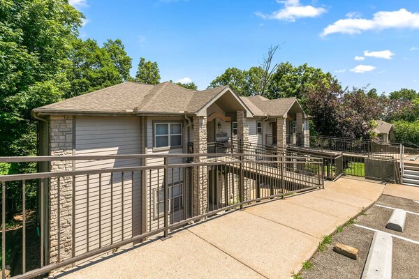 Stonebridge Condo - Walk-in/pets - Close To Silver Dollar City - 3 Pools! - 162 - Reeds Spring, MO
