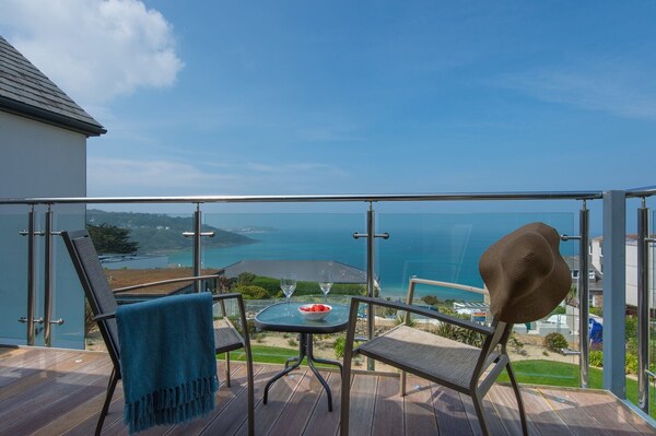 Ocean View, Family Friendly, Character Holiday Cottage In Carbis Bay - Gwithian