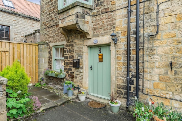 Wayside Cottage, Pet Friendly, Country Holiday Cottage In Staindrop - Bishop Auckland