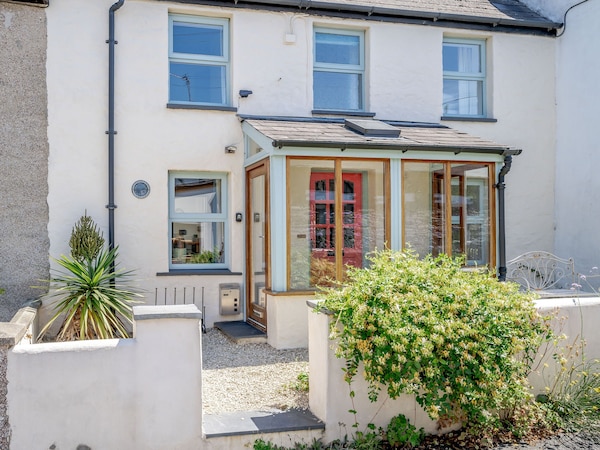 Sea Pickle Cottage, Pet Friendly In Llangwm, Pembrokeshire - Haverfordwest