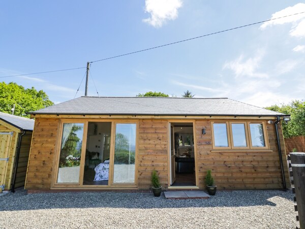 Fairfield, Romantic, With Hot Tub In Clee Hill - Herefordshire