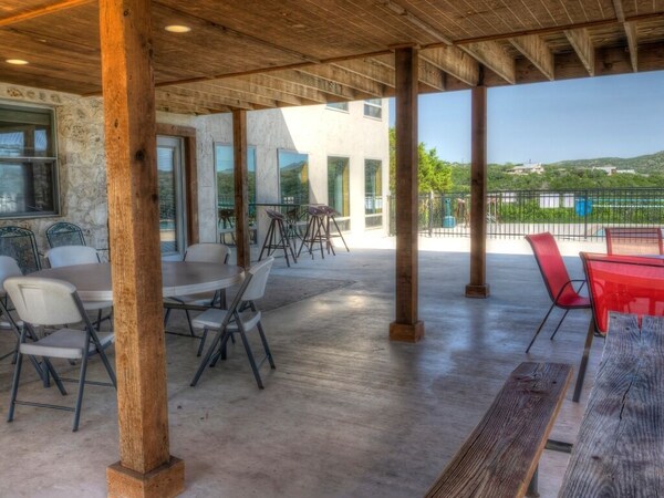 Navajo @ Frio River Vacation Rentals - Concan, TX