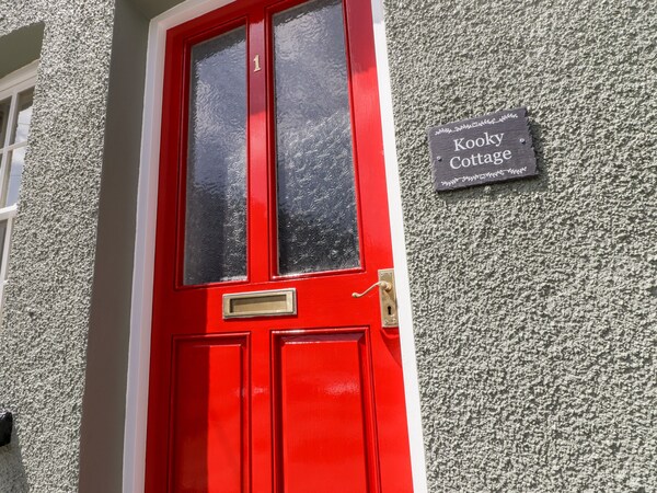 Kooky Cottage, Pet Friendly, With Open Fire In Brecon - Brecon