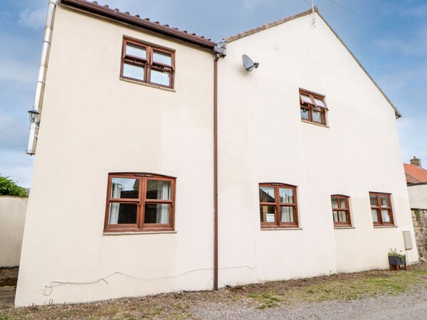Gromit Cottage, Pet Friendly, With Open Fire In Masham - Masham