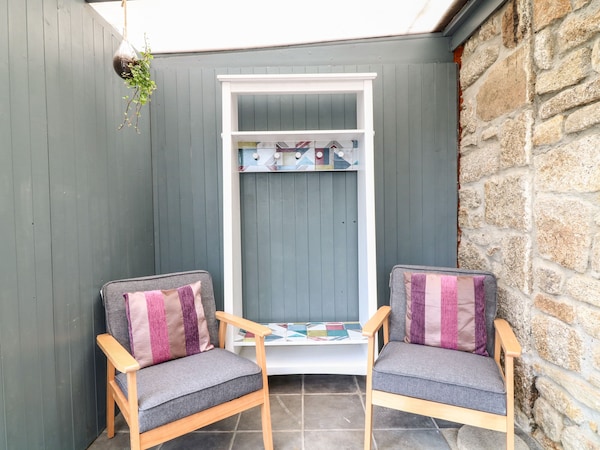 Polgear View, Romantic, Luxury Holiday Cottage In Redruth - Pool