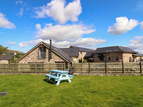 Y Stabl (The Stable, Family Friendly In Llanrhaeadr-ym-mochnant - Shropshire