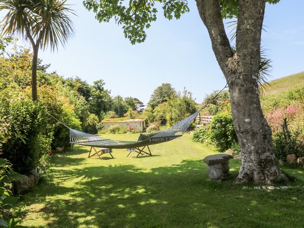 Drog Penn, Pet Friendly, With A Garden In Tregeseal - Pendeen