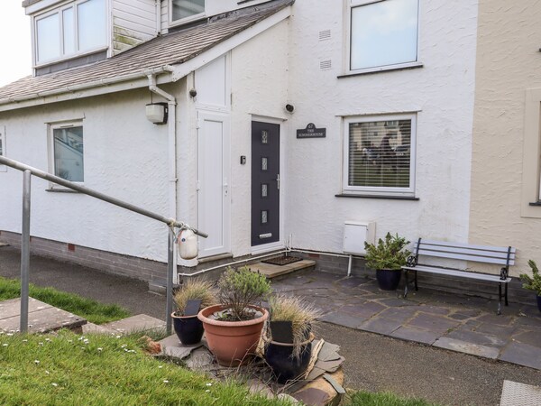 The Summerhouse, Family Friendly, With A Garden In Y Felinheli - Caernarfon