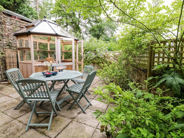 Eastview, Family Friendly, With Open Fire In Matlock - Matlock Bath